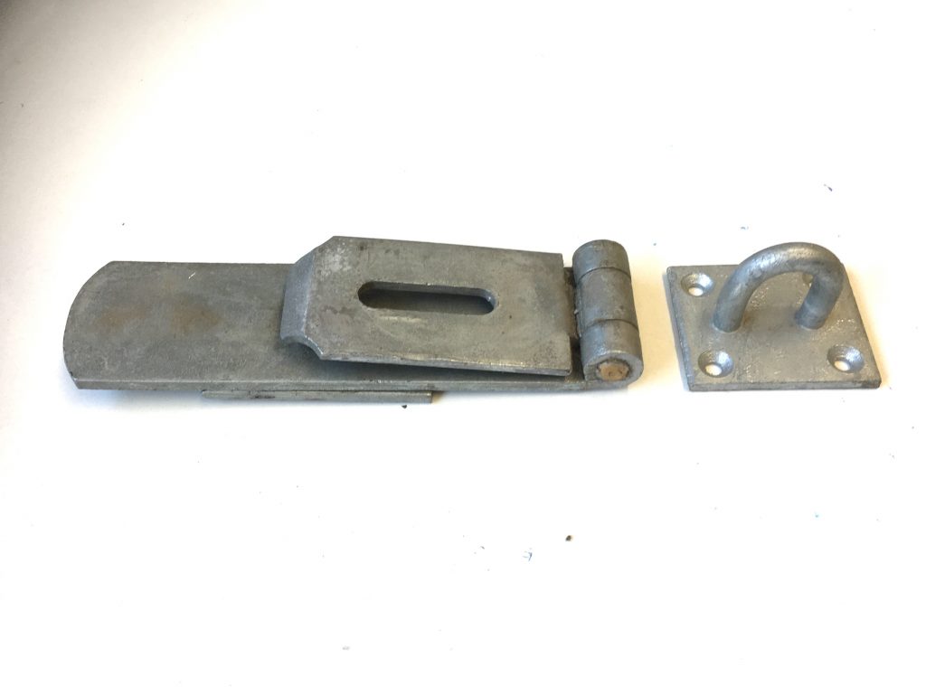Swivel Locking Bar - Linney FencingLinney Fencing